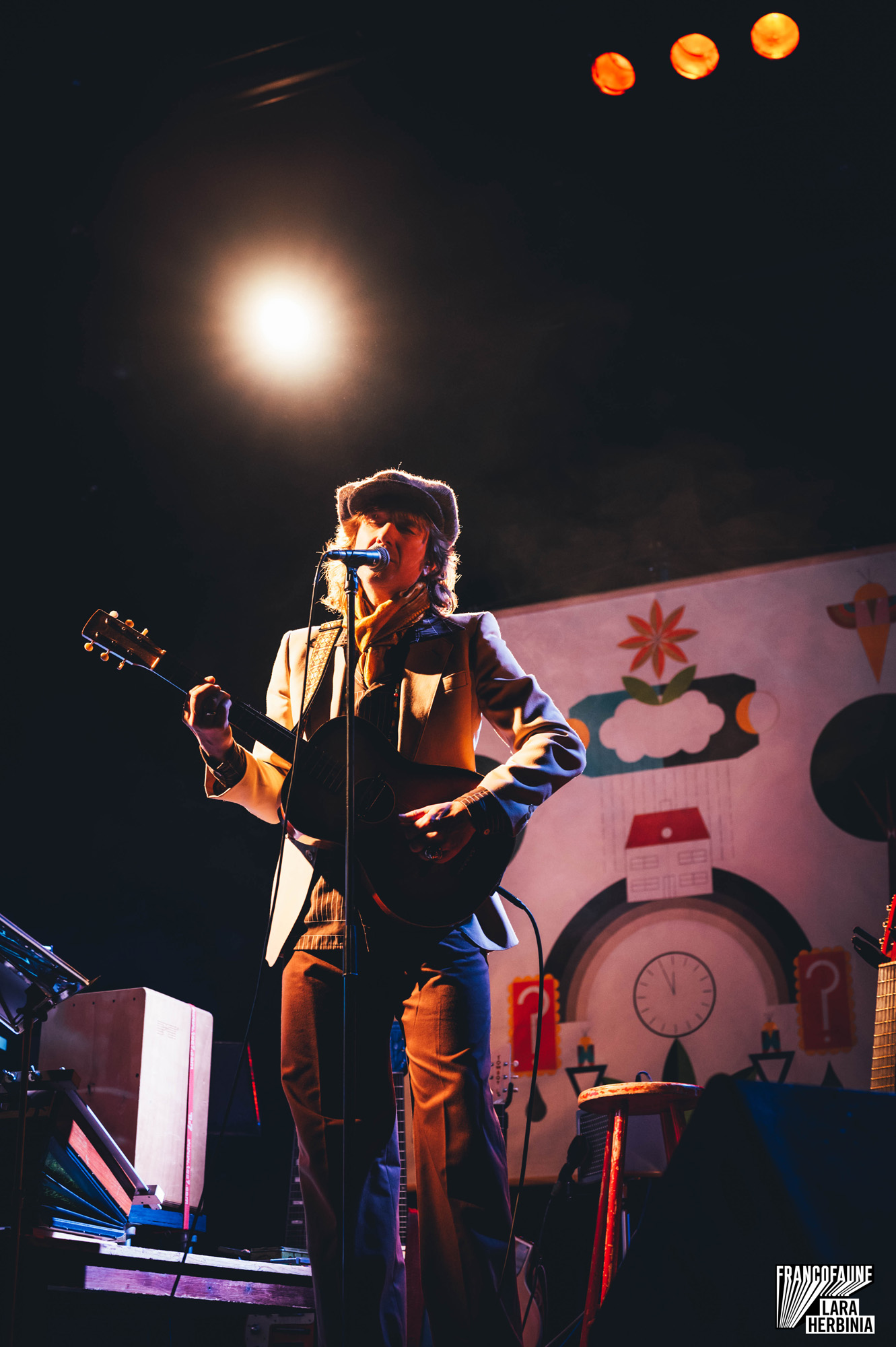 Photos: Stef Kamil Carlens in het Frans + Lola Bonfanti @ Le 140 ...